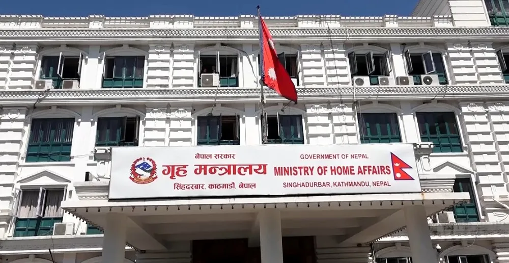 निजी सवारी साधनलाई भाडामा यात्रु बोक्न नदिन गृह मन्त्रालयको निर्देशन ...